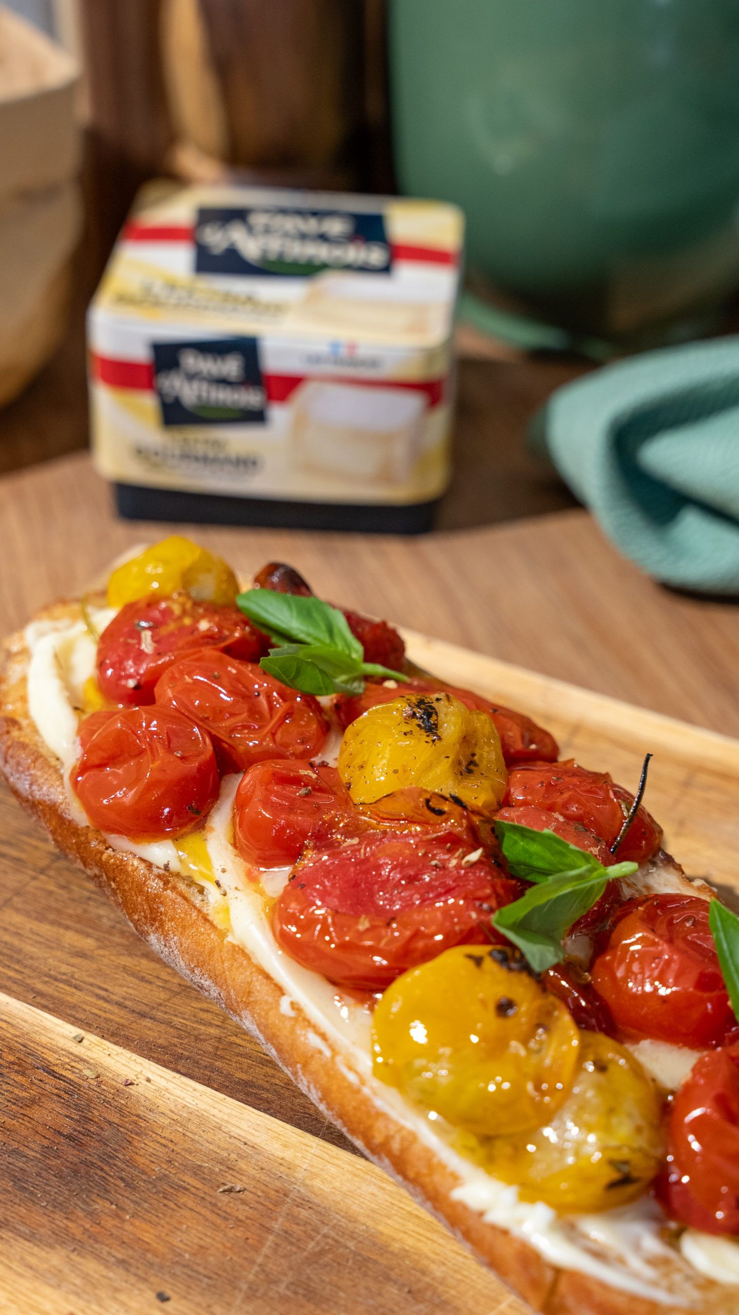 Apéro express : toasts tomate et fromage Pavé d'Affinois coulant